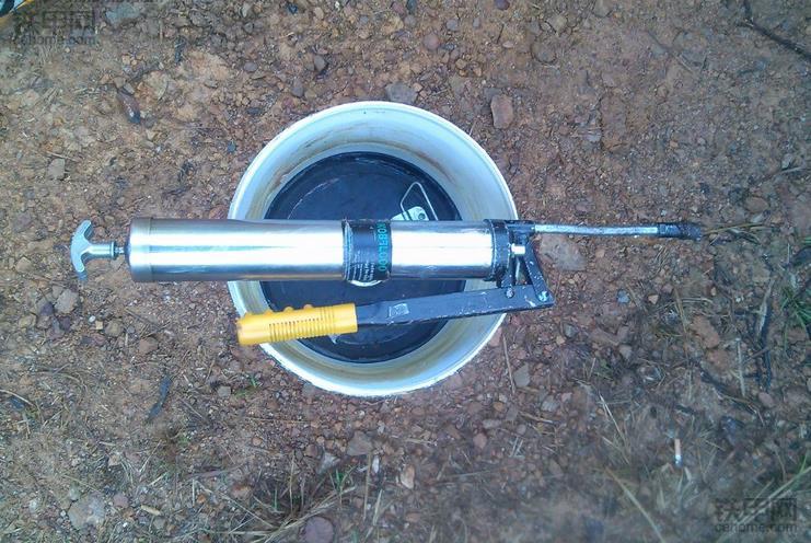 挖掘机新手6大烦恼：打了3个月黄油枪，挨了N顿骂！_铁甲工程机械网